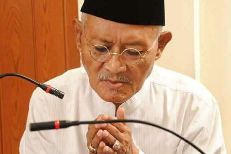 Ziarah Makam KH. Ahmad Nafi’ Abdillah Kajen, Direktur Perguruan Islam Mathali’ul Falah | Lokasi ...